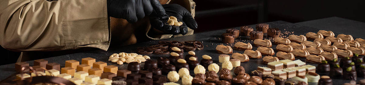 Katzenzungen Zartbitter Schokolade | Confiserie HEILEMANN